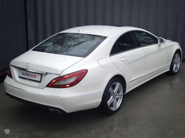Balts Mercedes-Benz CLS 350 2014 Viļņa, ar dzinēja tilpumu 2.99 L un nobraukumu 127 tūkst. km par 15900 €, foto 3 vietnē AUTOMOTO.COM.LV