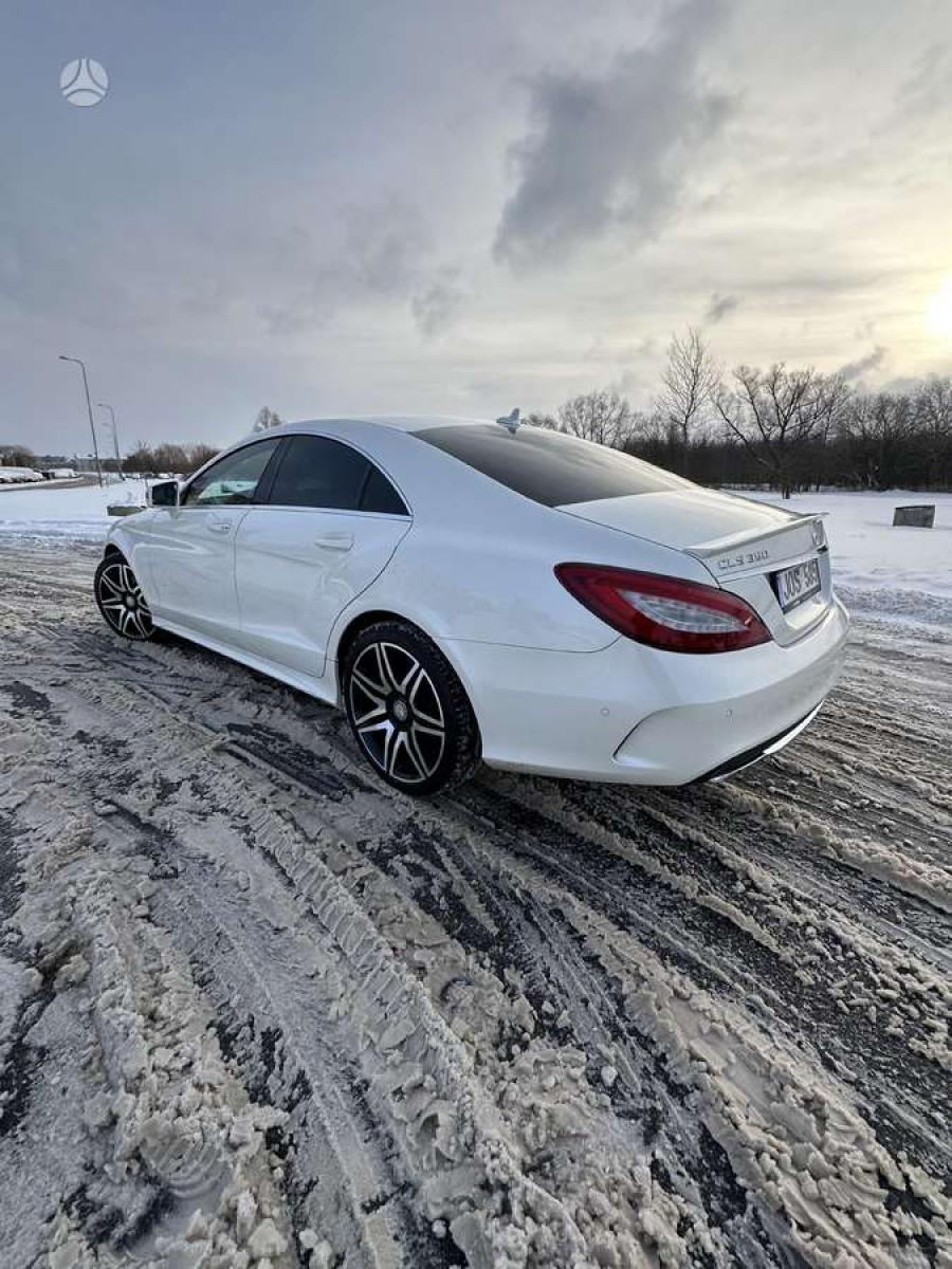 Balts Mercedes-Benz CLS 350 2015 Panevēža, ar dzinēja tilpumu 3.00 L un nobraukumu 143 tūkst. km par 22000 €, foto 13 vietnē AUTOMOTO.COM.LV