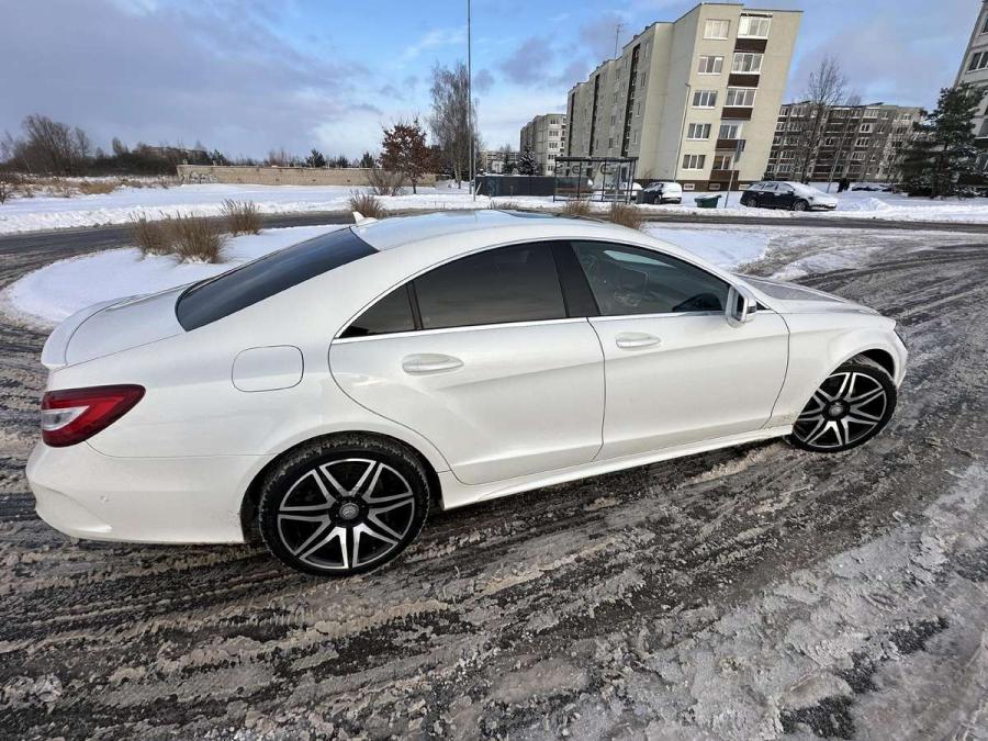 Balts Mercedes-Benz CLS 350 2015 Panevēža, ar dzinēja tilpumu 3.00 L un nobraukumu 143 tūkst. km par 22000 €, foto 21 vietnē AUTOMOTO.COM.LV