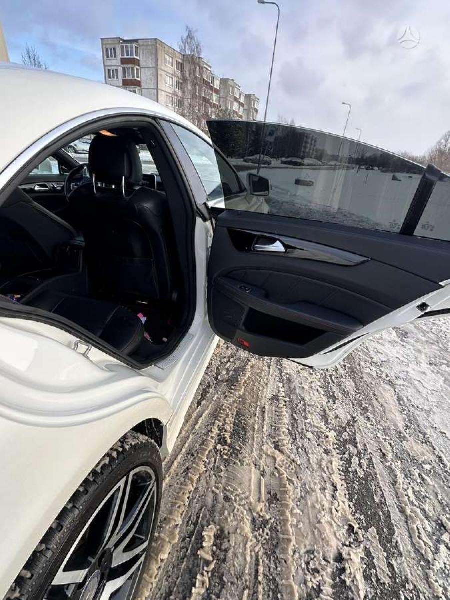 Balts Mercedes-Benz CLS 350 2015 Panevēža, ar dzinēja tilpumu 3.00 L un nobraukumu 143 tūkst. km par 22000 €, foto 33 vietnē AUTOMOTO.COM.LV