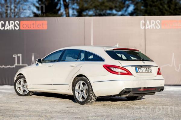 White Mercedes-Benz CLS 350 2012 in Riga, with an engine capacity of 3.00 L and mileage of 356 thousand km for 10990 €, photo 6 on AUTOMOTO.COM.LV