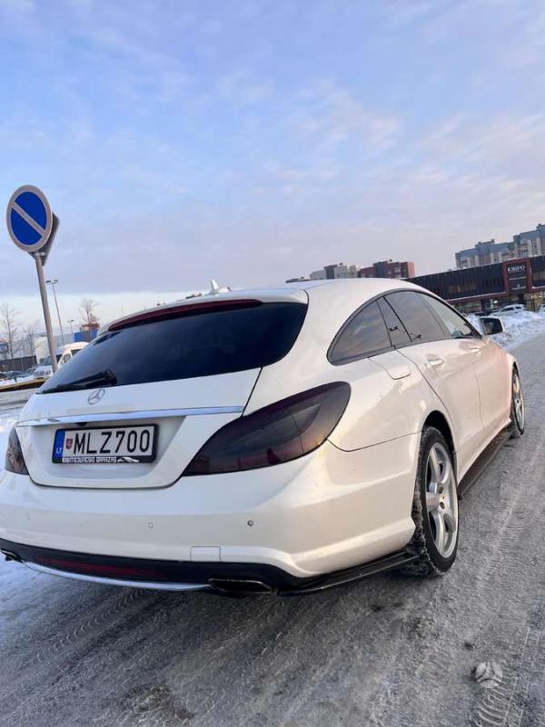 White Mercedes-Benz CLS 350 2013 in Klaipeda, with an engine capacity of 3.00 L and mileage of 380 thousand km for 13000 €, photo 6 on AUTOMOTO.COM.LV