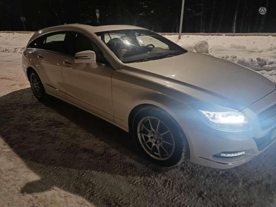 Balts Mercedes-Benz CLS 350 2013 Klaipėda, ar dzinēja tilpumu 2.99 L un nobraukumu 290 tūkst. km par 14750 €, foto 2 vietnē AUTOMOTO.COM.LV