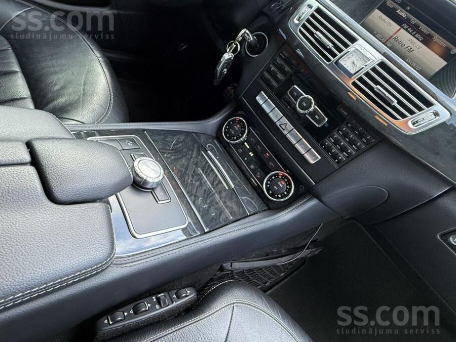 Balts Mercedes-Benz CLS 350 2013 Rīga, ar dzinēja tilpumu 3.00 L un nobraukumu 0 tūkst. km par 11250 €, foto 15 vietnē AUTOMOTO.COM.LV