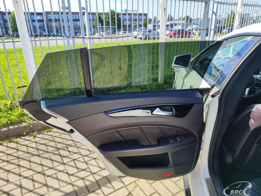 Balts Mercedes-Benz CLS 350 2013 Klaipėda, ar dzinēja tilpumu 2.99 L un nobraukumu 390 tūkst. km par 11900 €, foto 20 vietnē AUTOMOTO.COM.LV