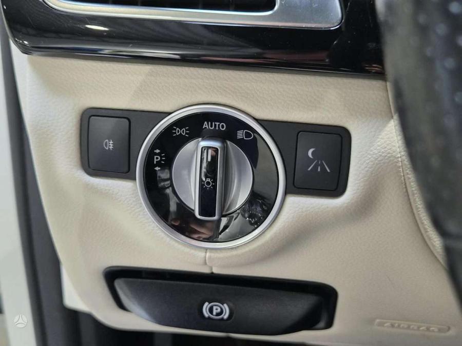 Белый Мерседес ЦЛС 350 2013 в Клайпеда, объемом двигателя 2.99 л и пробегом 302 тыс. км за 10900 €, фото 13 на AUTOMOTO.COM.LV