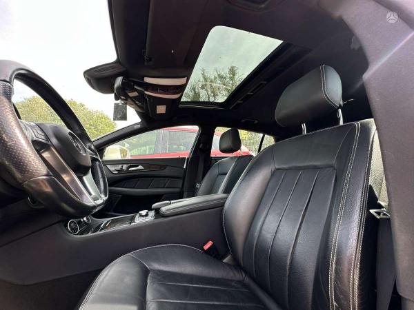 White Mercedes-Benz CLS 350 2014 in Klaipeda, with an engine capacity of 3.00 L and mileage of 490 thousand km for 10890 €, photo 7 on AUTOMOTO.COM.LV