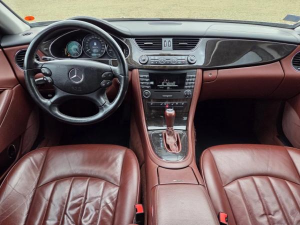 Желтый Мерседес ЦЛС 350 2005 в Рига, объемом двигателя 3.50 л и пробегом 0 тыс. км за 4700 €, фото 3 на AUTOMOTO.COM.LV