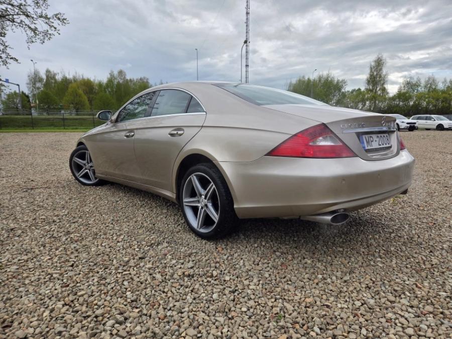 Dzeltens Mercedes-Benz CLS 350 2005 Rīga, ar dzinēja tilpumu 3.50 L un nobraukumu 0 tūkst. km par 4700 €, foto 6 vietnē AUTOMOTO.COM.LV