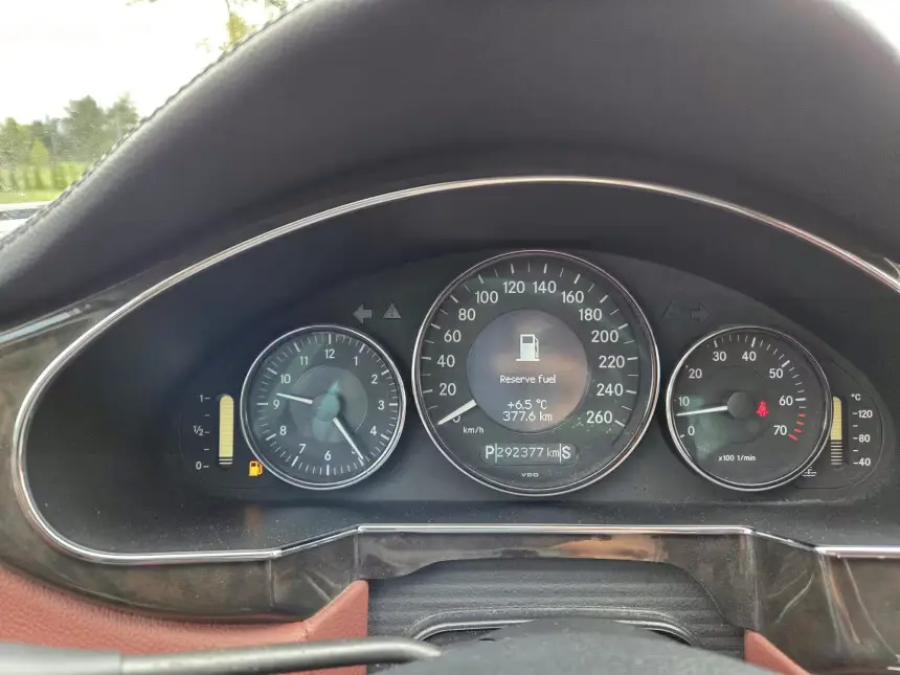 Желтый Мерседес ЦЛС 350 2005 в Елгава, объемом двигателя 3.50 л и пробегом 0 тыс. км за 4300 €, фото 17 на AUTOMOTO.COM.LV