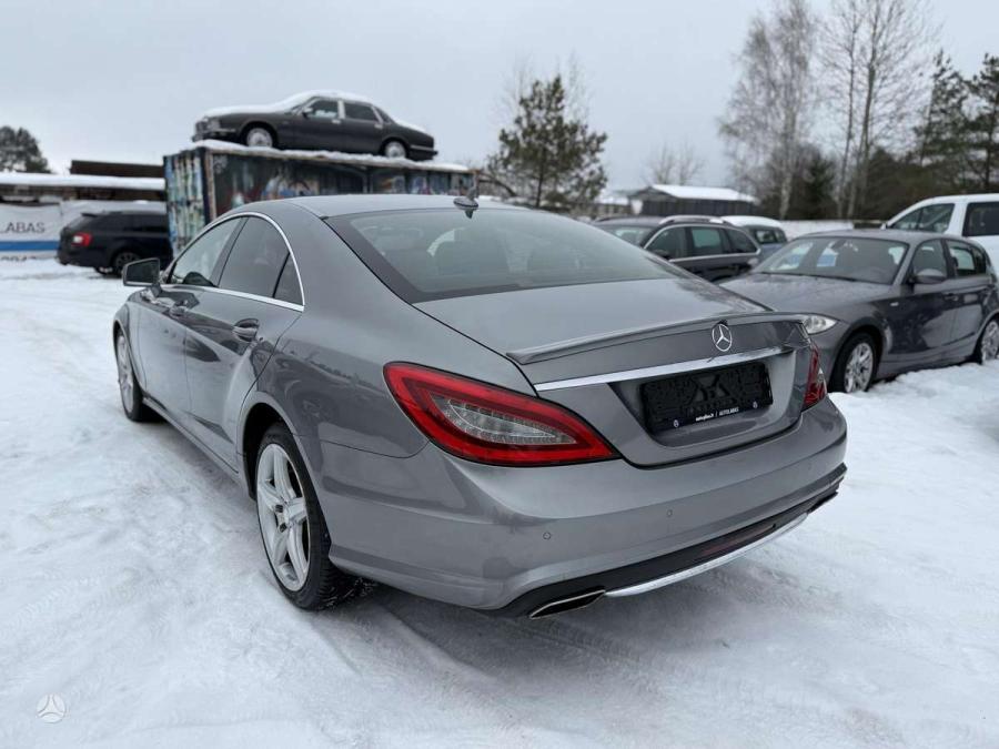 Dzeltens Mercedes-Benz CLS 350 2012 Ukmergė, ar dzinēja tilpumu 3.00 L un nobraukumu 209 tūkst. km par 12250 €, foto 5 vietnē AUTOMOTO.COM.LV