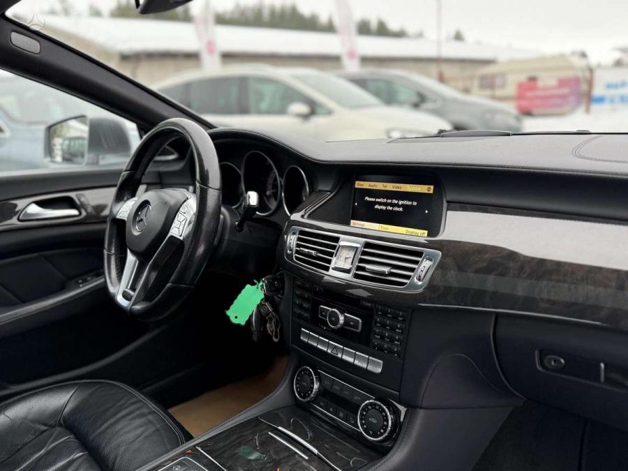Dzeltens Mercedes-Benz CLS 350 2012 Ukmergė, ar dzinēja tilpumu 3.00 L un nobraukumu 209 tūkst. km par 12250 €, foto 7 vietnē AUTOMOTO.COM.LV