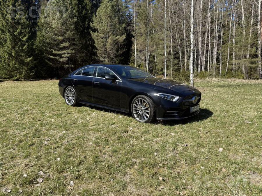 Black Mercedes-Benz CLS 400 2018 in Talsi, with an engine capacity of 3.00 L and mileage of 231 thousand km for 27995 €, photo 3 on AUTOMOTO.COM.LV