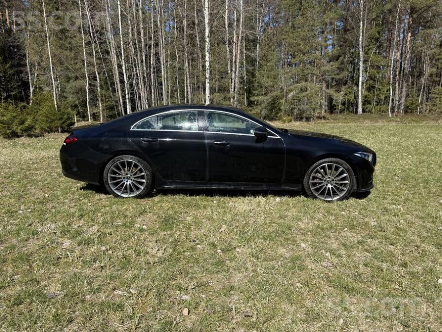 Black Mercedes-Benz CLS 400 2018 in Talsi, with an engine capacity of 3.00 L and mileage of 231 thousand km for 27995 €, photo 4 on AUTOMOTO.COM.LV