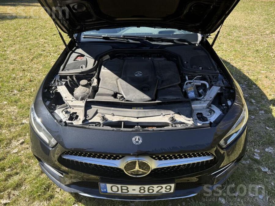 Black Mercedes-Benz CLS 400 2018 in Talsi, with an engine capacity of 3.00 L and mileage of 231 thousand km for 27995 €, photo 14 on AUTOMOTO.COM.LV