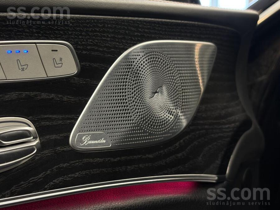 Black Mercedes-Benz CLS 400 2018 in Riga, with an engine capacity of 2.90 L and mileage of 147 thousand km for 38300 €, photo 12 on AUTOMOTO.COM.LV