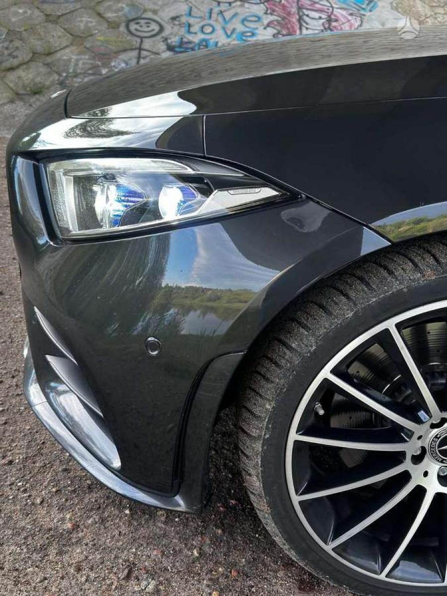 Black Mercedes-Benz CLS 400 2020 in Jonava, with an engine capacity of 2.93 L and mileage of 185 thousand km for 33000 €, photo 4 on AUTOMOTO.COM.LV