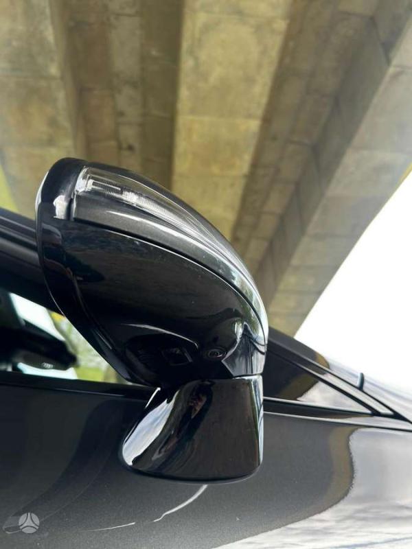 Black Mercedes-Benz CLS 400 2020 in Jonava, with an engine capacity of 2.93 L and mileage of 185 thousand km for 33000 €, photo 4 on AUTOMOTO.COM.LV