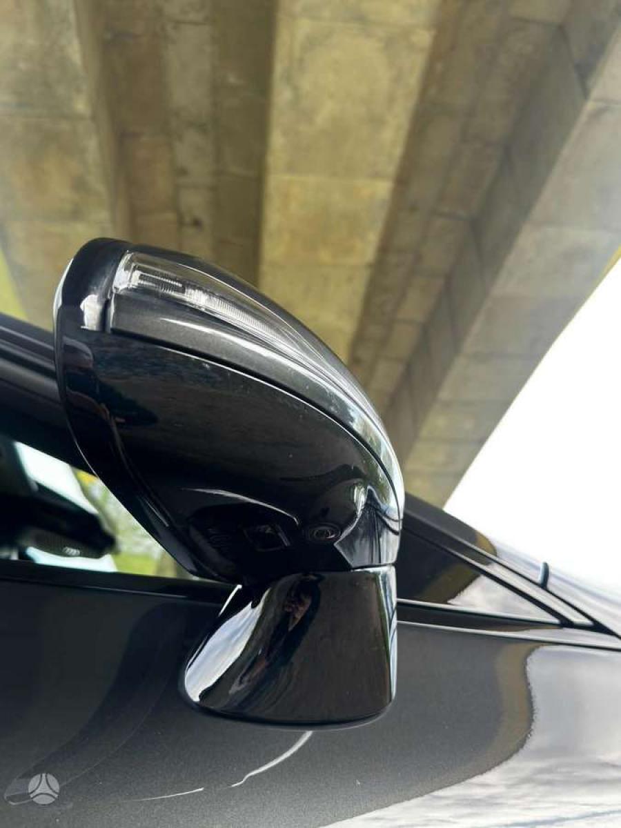 Black Mercedes-Benz CLS 400 2020 in Jonava, with an engine capacity of 2.93 L and mileage of 185 thousand km for 33000 €, photo 5 on AUTOMOTO.COM.LV