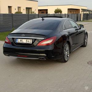 Black Mercedes-Benz CLS 400 2016 in Klaipeda, with an engine capacity of 3.00 L and mileage of 190 thousand km for 16900 €, photo 4 on AUTOMOTO.COM.LV