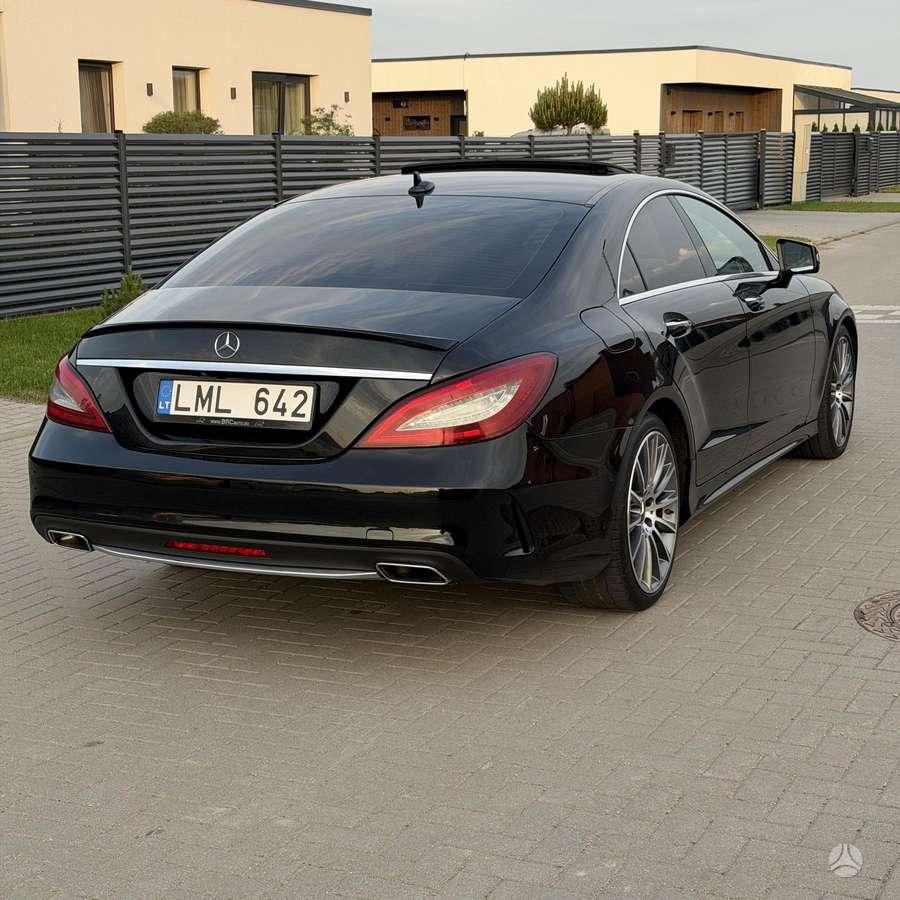 Black Mercedes-Benz CLS 400 2016 in Klaipeda, with an engine capacity of 3.00 L and mileage of 190 thousand km for 16900 €, photo 4 on AUTOMOTO.COM.LV