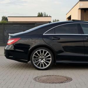 Black Mercedes-Benz CLS 400 2016 in Klaipeda, with an engine capacity of 3.00 L and mileage of 190 thousand km for 16900 €, photo 5 on AUTOMOTO.COM.LV
