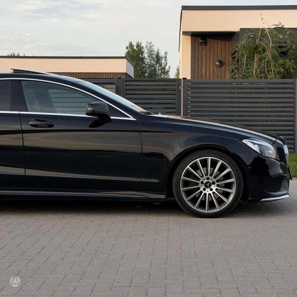 Black Mercedes-Benz CLS 400 2016 in Klaipeda, with an engine capacity of 3.00 L and mileage of 190 thousand km for 16900 €, photo 5 on AUTOMOTO.COM.LV