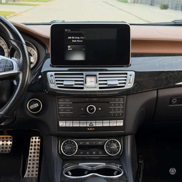 Black Mercedes-Benz CLS 400 2016 in Klaipeda, with an engine capacity of 3.00 L and mileage of 190 thousand km for 16900 €, photo 10 on AUTOMOTO.COM.LV