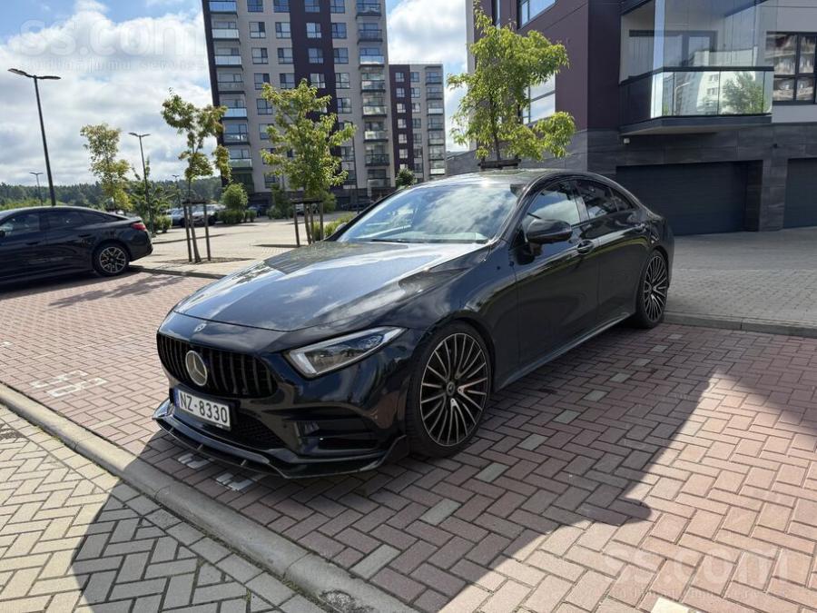 Black Mercedes-Benz CLS 400 2018 in Riga, with an engine capacity of 2.90 L and mileage of 160 thousand km for 39000 €, photo 3 on AUTOMOTO.COM.LV