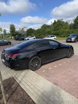 Black Mercedes-Benz CLS 400 2018 in Riga, with an engine capacity of 2.90 L and mileage of 160 thousand km for 39000 €, photo 4 on AUTOMOTO.COM.LV