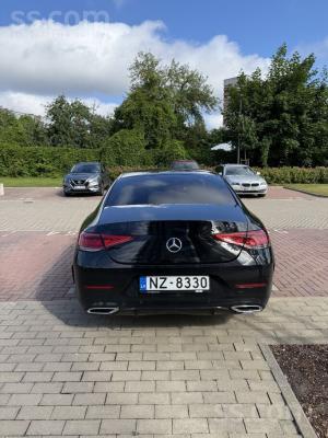 Black Mercedes-Benz CLS 400 2018 in Riga, with an engine capacity of 2.90 L and mileage of 160 thousand km for 39000 €, photo 5 on AUTOMOTO.COM.LV