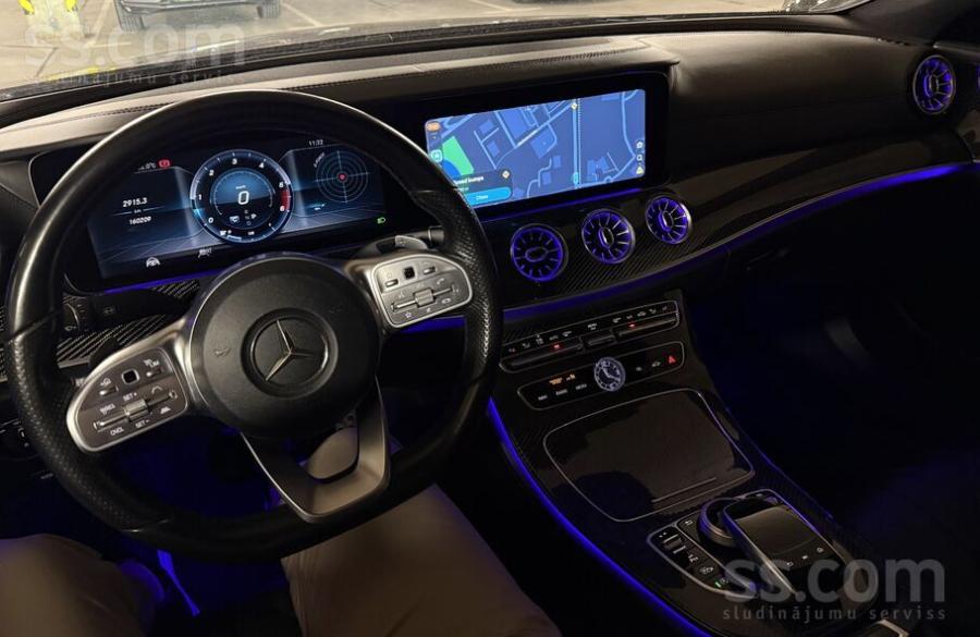 Black Mercedes-Benz CLS 400 2018 in Riga, with an engine capacity of 2.90 L and mileage of 160 thousand km for 39000 €, photo 8 on AUTOMOTO.COM.LV