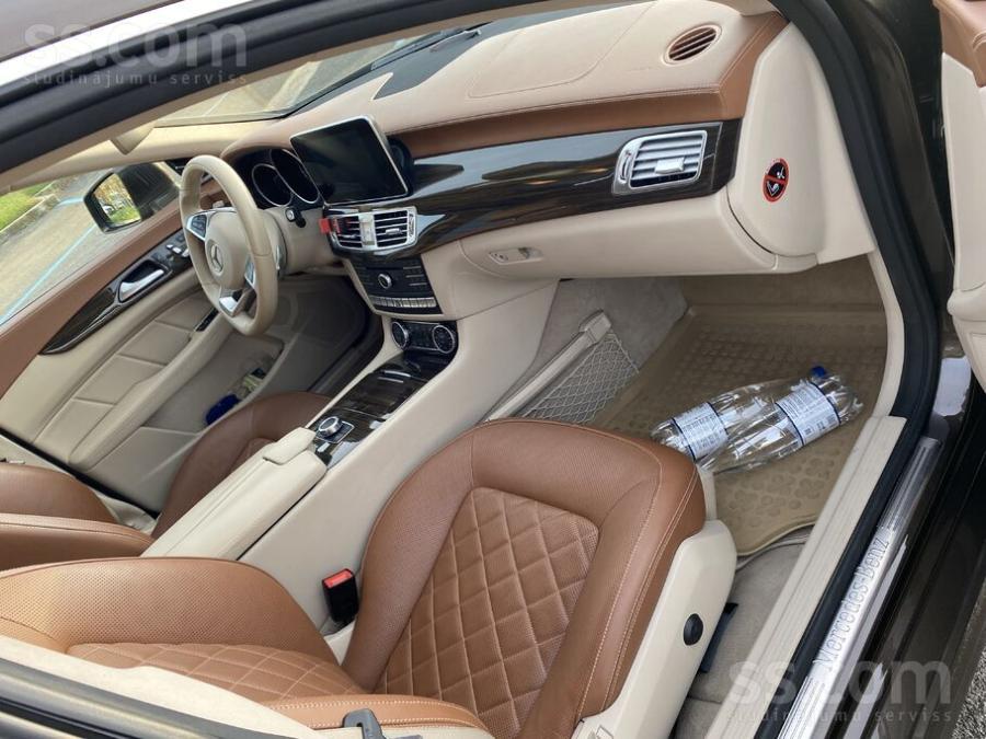 Brown Mercedes-Benz CLS 400 2015 in Riga, with an engine capacity of 3.60 L and mileage of 79 thousand km for 23900 €, photo 8 on AUTOMOTO.COM.LV