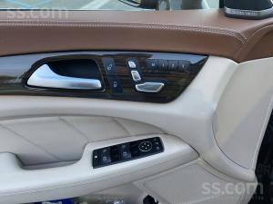 Brūns Mercedes-Benz CLS 400 2015 Rīga, ar dzinēja tilpumu 3.60 L un nobraukumu 79 tūkst. km par 23900 €, foto 13 vietnē AUTOMOTO.COM.LV