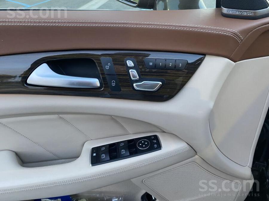 Brūns Mercedes-Benz CLS 400 2015 Rīga, ar dzinēja tilpumu 3.60 L un nobraukumu 79 tūkst. km par 23900 €, foto 13 vietnē AUTOMOTO.COM.LV