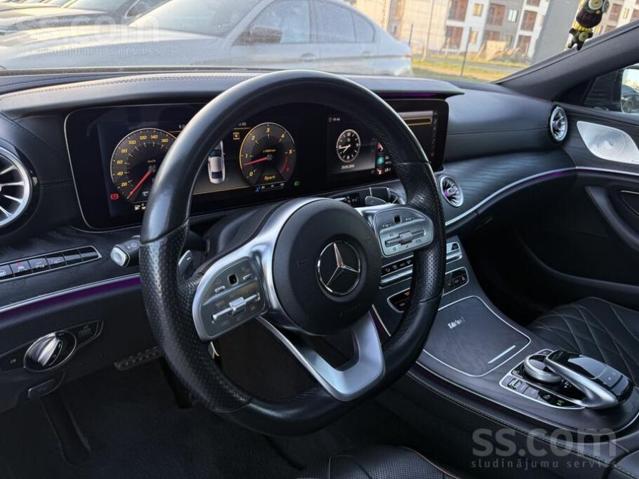 Grey Mercedes-Benz CLS 400 2018 in Jelgava, with an engine capacity of 3.00 L and mileage of 228 thousand km for 29900 €, photo 10 on AUTOMOTO.COM.LV