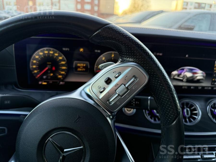 Grey Mercedes-Benz CLS 400 2018 in Jelgava, with an engine capacity of 3.00 L and mileage of 228 thousand km for 29900 €, photo 23 on AUTOMOTO.COM.LV