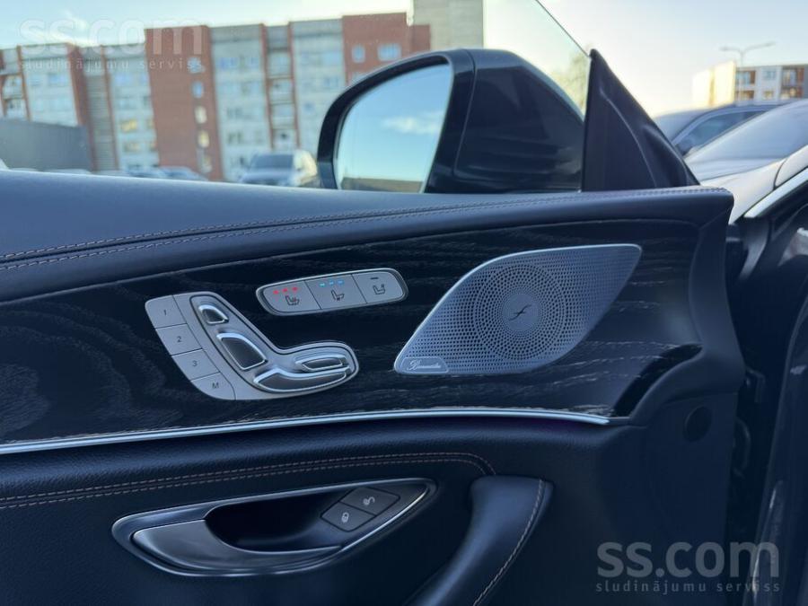 Grey Mercedes-Benz CLS 400 2018 in Jelgava, with an engine capacity of 3.00 L and mileage of 228 thousand km for 29900 €, photo 27 on AUTOMOTO.COM.LV