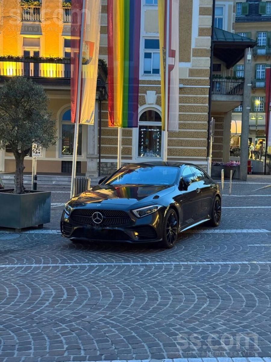 Grey Mercedes-Benz CLS 400 2018 in Daugavpils, with an engine capacity of 3.00 L and mileage of 265 thousand km for 38500 €, photo 1 on AUTOMOTO.COM.LV