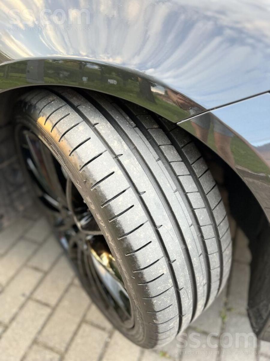 Grey Mercedes-Benz CLS 400 2018 in Daugavpils, with an engine capacity of 3.00 L and mileage of 265 thousand km for 38500 €, photo 12 on AUTOMOTO.COM.LV