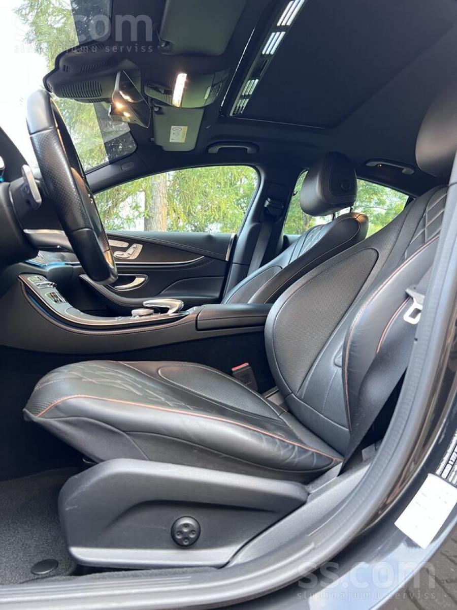 Grey Mercedes-Benz CLS 400 2018 in Daugavpils, with an engine capacity of 3.00 L and mileage of 265 thousand km for 38500 €, photo 17 on AUTOMOTO.COM.LV