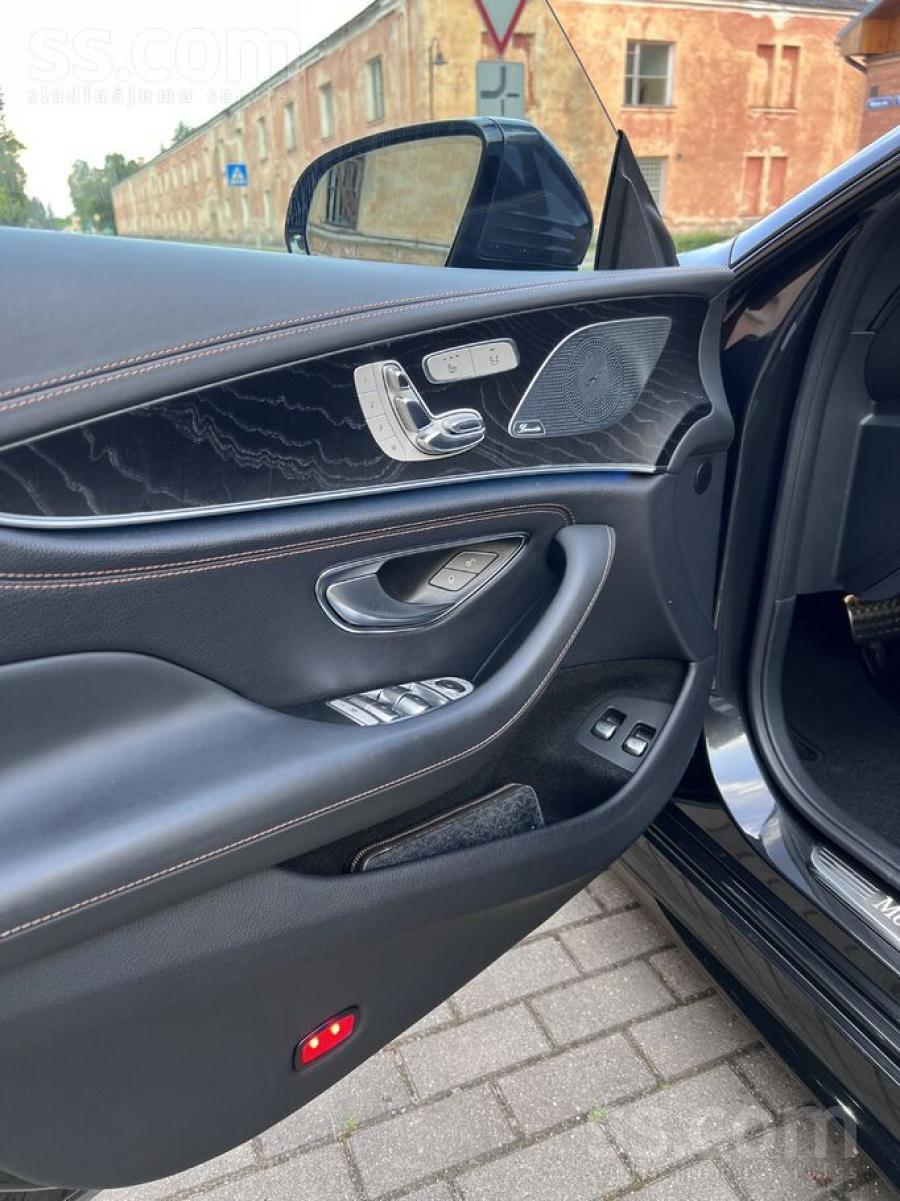 Grey Mercedes-Benz CLS 400 2018 in Daugavpils, with an engine capacity of 3.00 L and mileage of 265 thousand km for 38500 €, photo 18 on AUTOMOTO.COM.LV