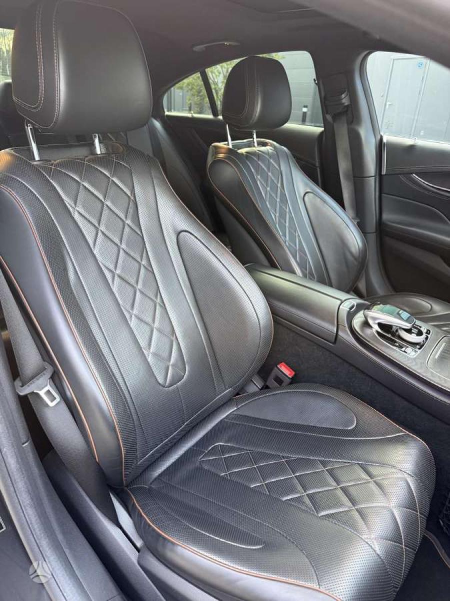 Grey Mercedes-Benz CLS 400 2018 in Vilnius, with an engine capacity of 2.90 L and mileage of 173 thousand km for 34990 €, photo 14 on AUTOMOTO.COM.LV