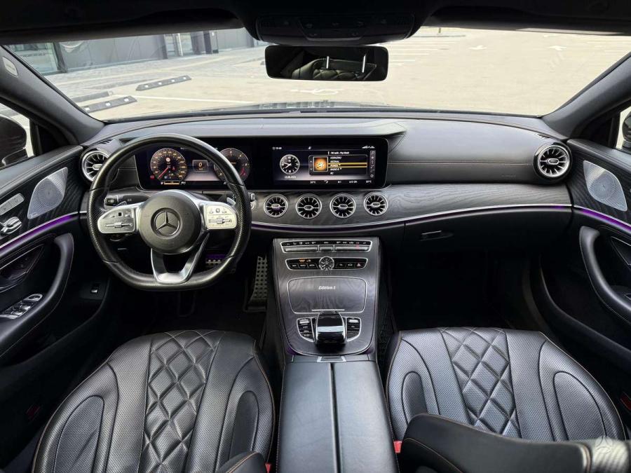 Grey Mercedes-Benz CLS 400 2018 in Vilnius, with an engine capacity of 2.90 L and mileage of 173 thousand km for 34990 €, photo 15 on AUTOMOTO.COM.LV