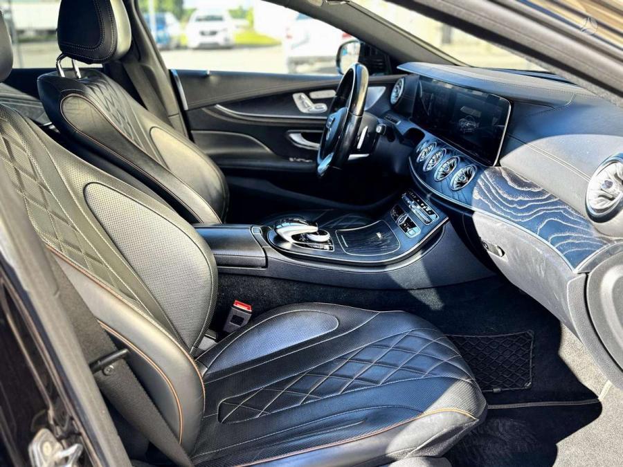 Violets Mercedes-Benz CLS 400 2018 Klaipėda, ar dzinēja tilpumu 2.93 L un nobraukumu 140 tūkst. km par 32000 €, foto 14 vietnē AUTOMOTO.COM.LV