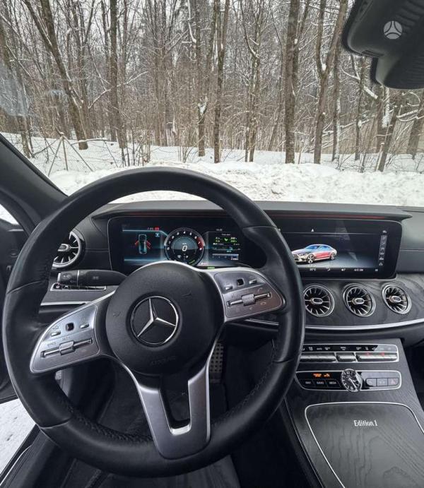 Grey Mercedes-Benz CLS 450 2018 in Vilnius, with an engine capacity of 3.00 L and mileage of 142 thousand km for 39500 €, photo 8 on AUTOMOTO.COM.LV