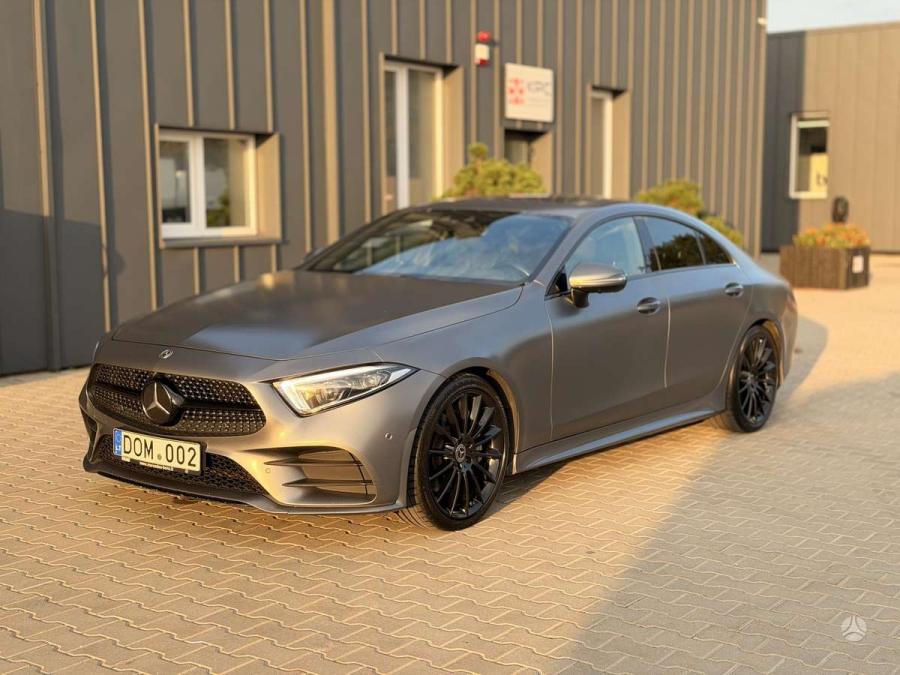 Grey Mercedes-Benz CLS 450 2019 in Kaunas, with an engine capacity of 2.99 L and mileage of 125 thousand km for 31500 €, photo 1 on AUTOMOTO.COM.LV