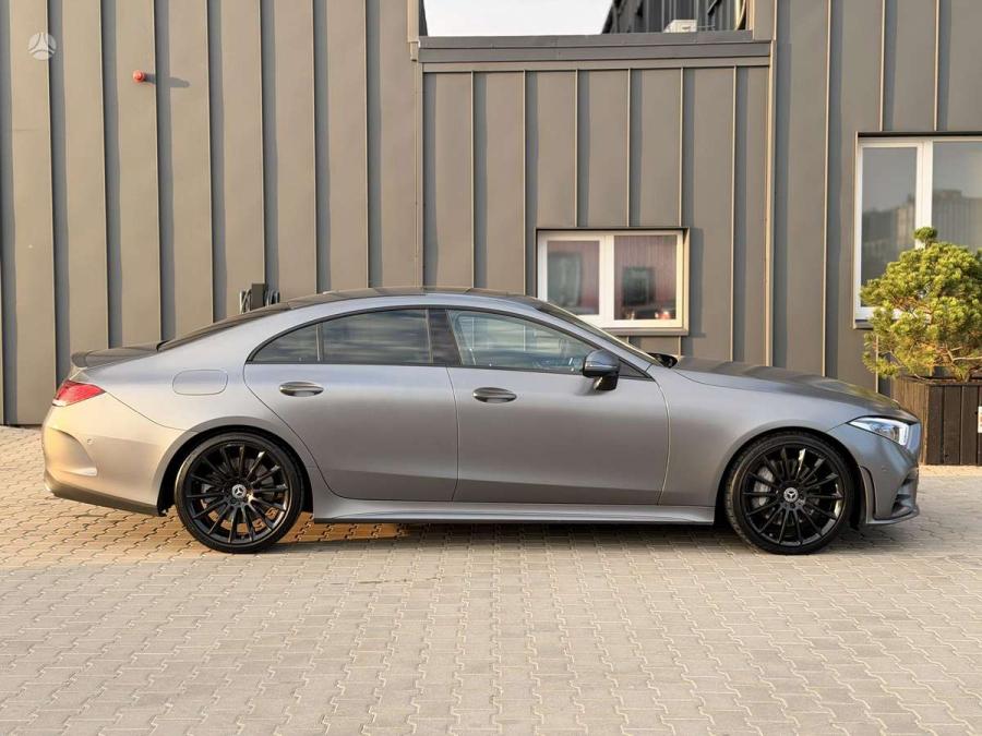 Grey Mercedes-Benz CLS 450 2019 in Kaunas, with an engine capacity of 2.99 L and mileage of 125 thousand km for 31500 €, photo 6 on AUTOMOTO.COM.LV