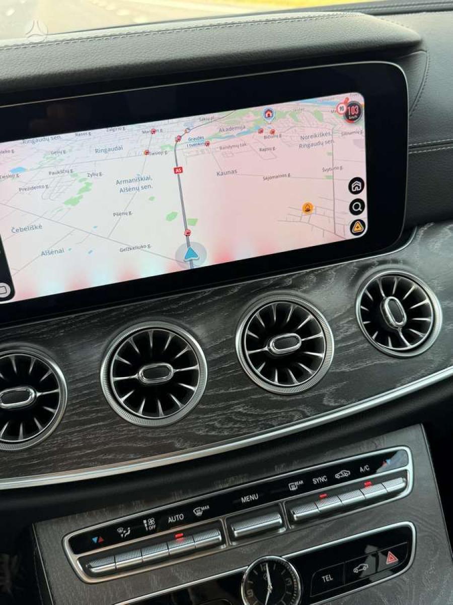 Grey Mercedes-Benz CLS 450 2019 in Kaunas, with an engine capacity of 2.99 L and mileage of 125 thousand km for 31500 €, photo 18 on AUTOMOTO.COM.LV