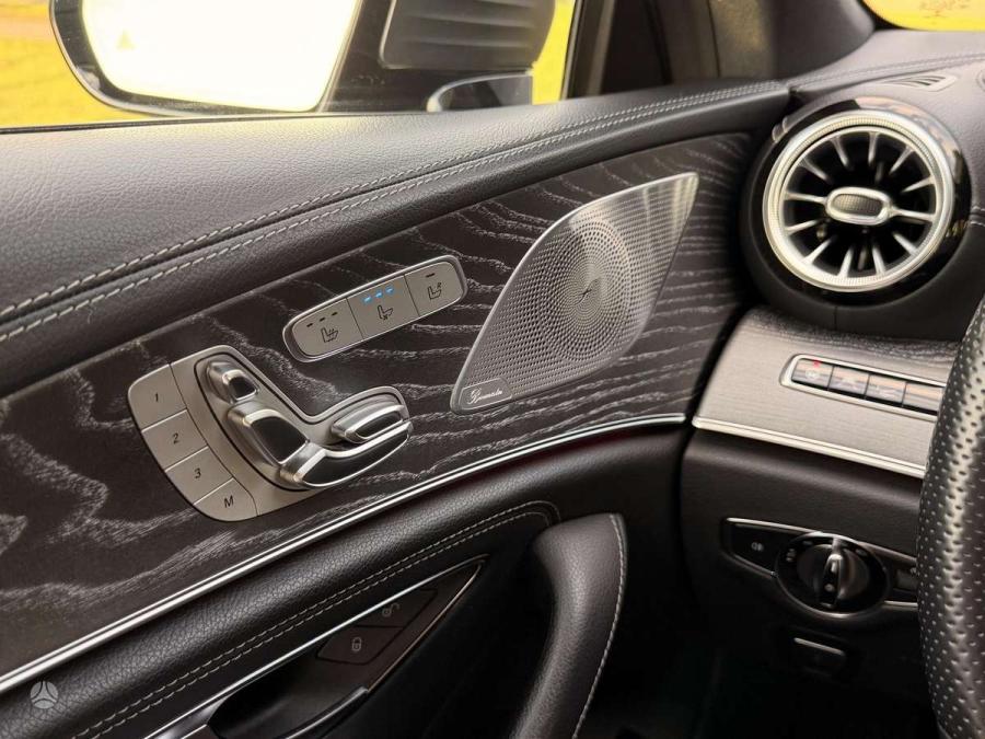 Grey Mercedes-Benz CLS 450 2019 in Kaunas, with an engine capacity of 2.99 L and mileage of 125 thousand km for 31500 €, photo 20 on AUTOMOTO.COM.LV